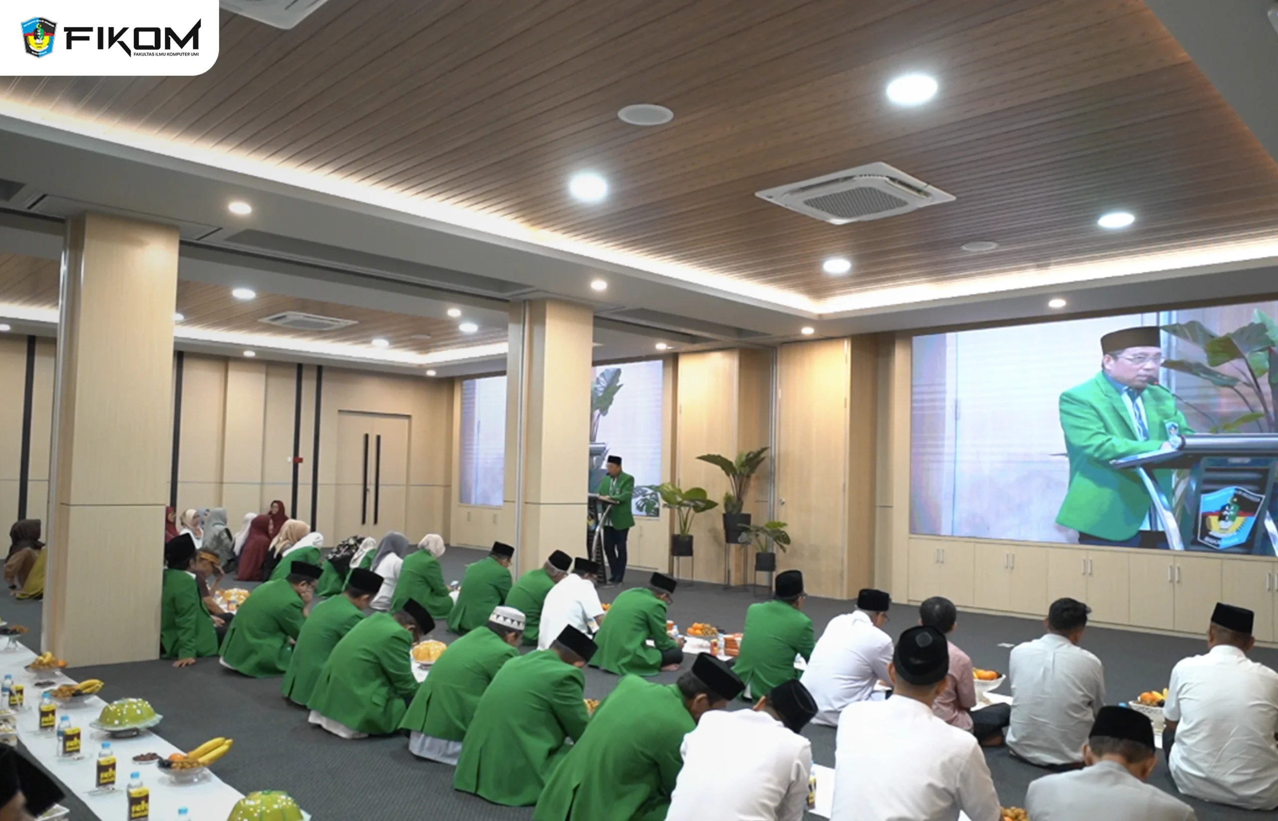 Bersama Merayakan Kebersamaan: Buka Puasa Bersama Civitas Akademika ...